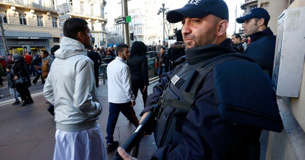 Paris terror attack prompts French security forces to look for threats ...