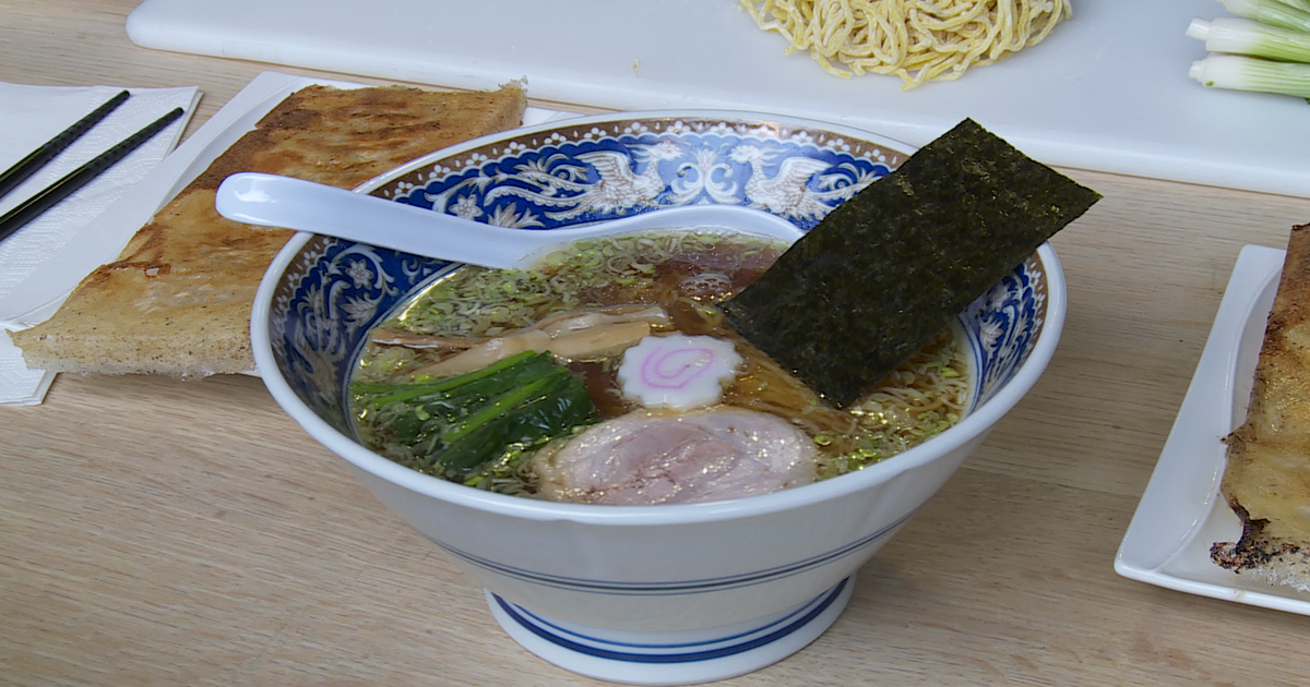 School of ramen: Noodlemakers open learning lab for diners - CBS News