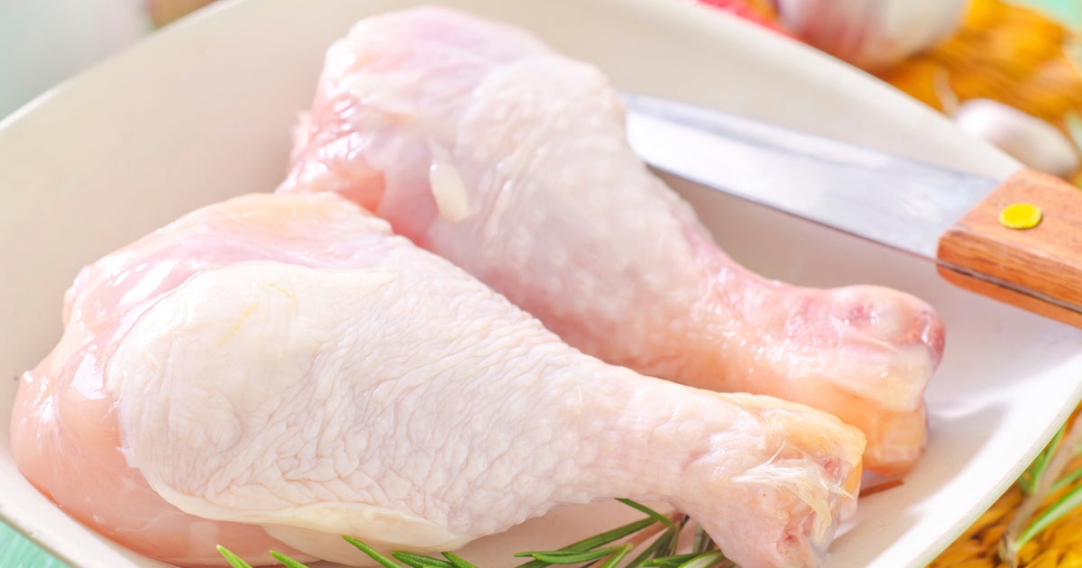Does washing raw chicken make it safer to eat? - CBS News