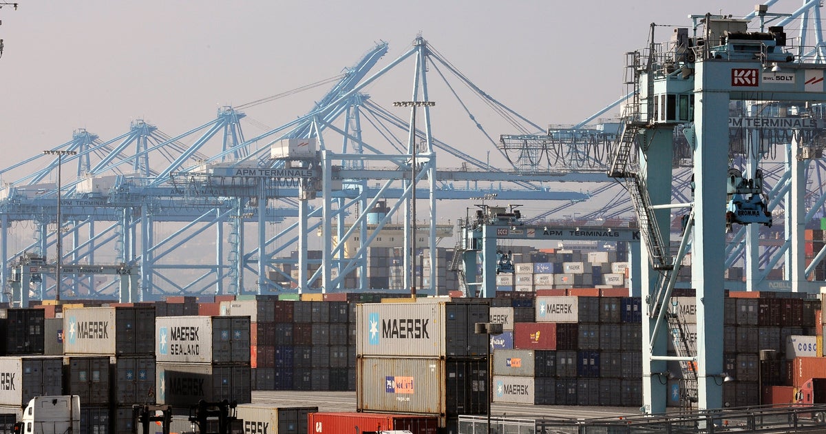 Top lawmakers reach agreement to fast-track trade deals - CBS News