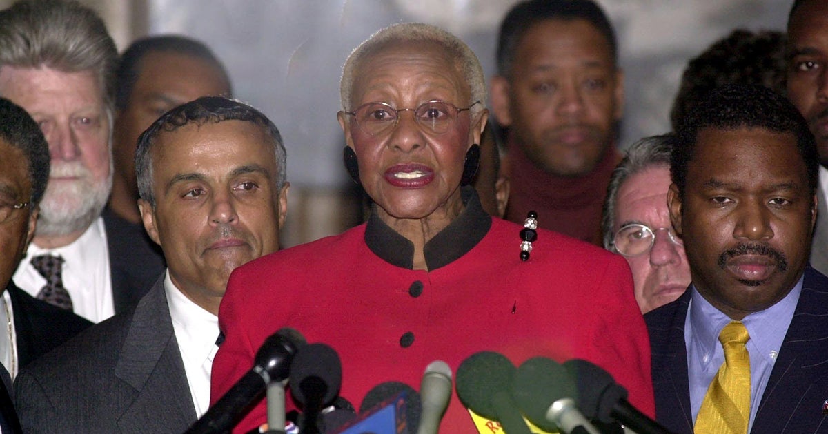 Rev. Willie Barrow, longtime civil rights leader, dies at age 90 - CBS News