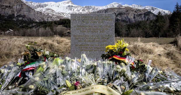 Germanwings Flight 9525 crash victims' remains recovered in pieces from ...