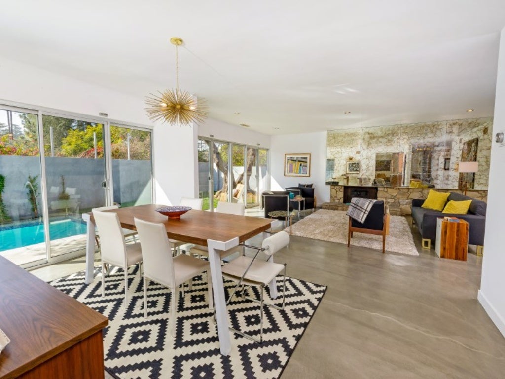 10 homes that belong in "Mad Men"