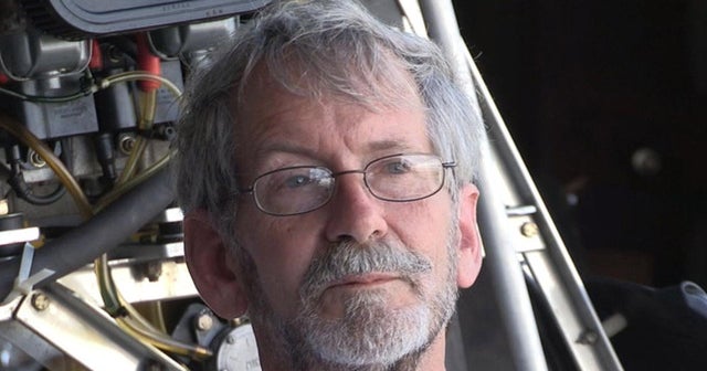 Who is gyrocopter pilot and mailman Doug Hughes? - CBS News