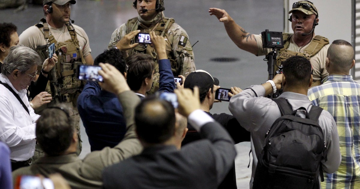 Shots fired at controversial art event in Texas - CBS News