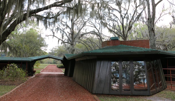 Frank Lloyd Wright's Auldbrass