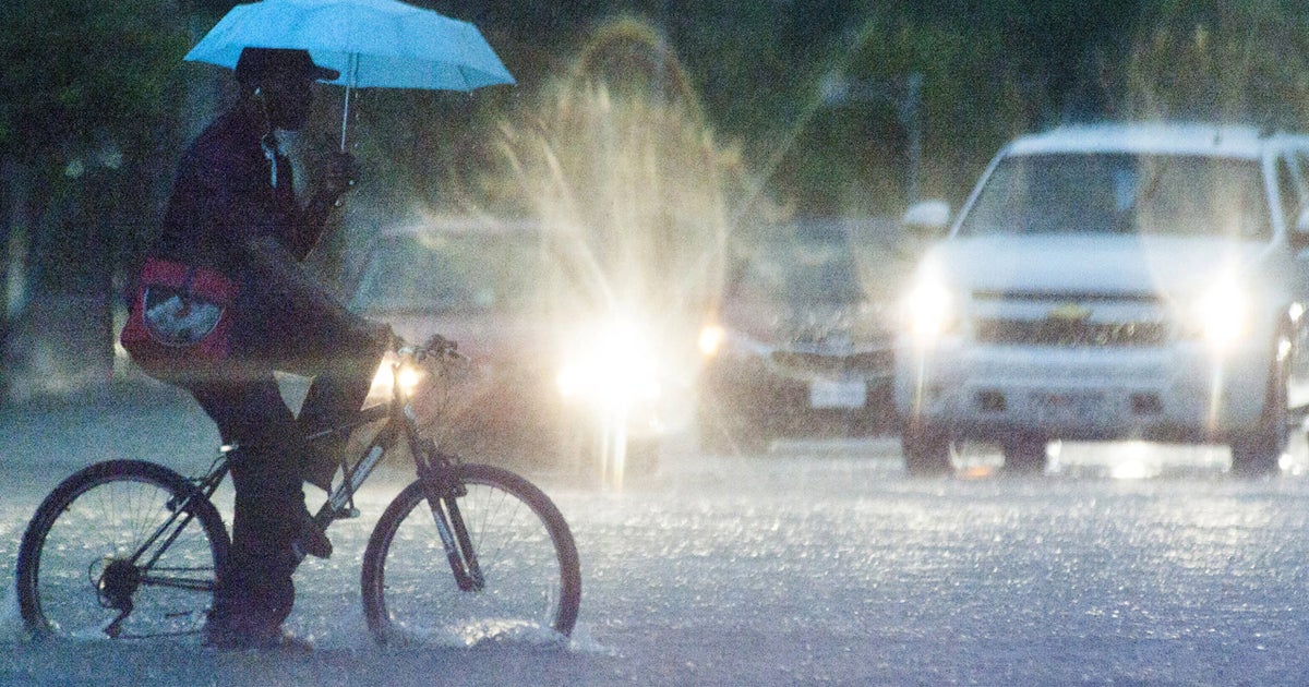 Rain keeps coming in water-logged Texas - CBS News