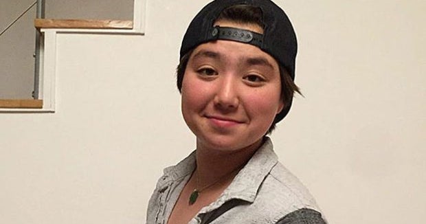 Harvard's transgender swimmer is first in NCAA - CBS News