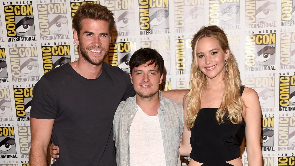 Jennifer Lawrence, "Hunger Games" cast unveil "Mockingjay - Part 2 ...
