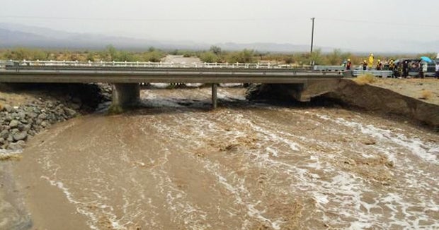 Unusual heavy rains in Southern California strand drivers, flood ...