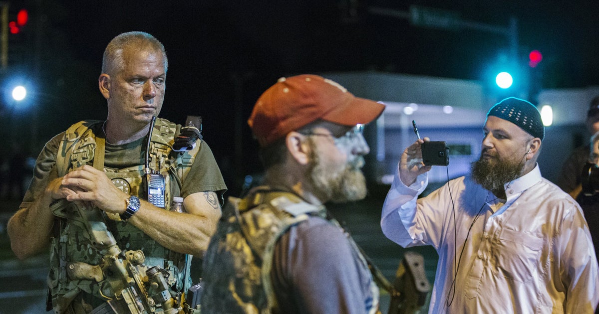 Hate Groups Anti Government Militias On The Rise Splc Warns Cbs News