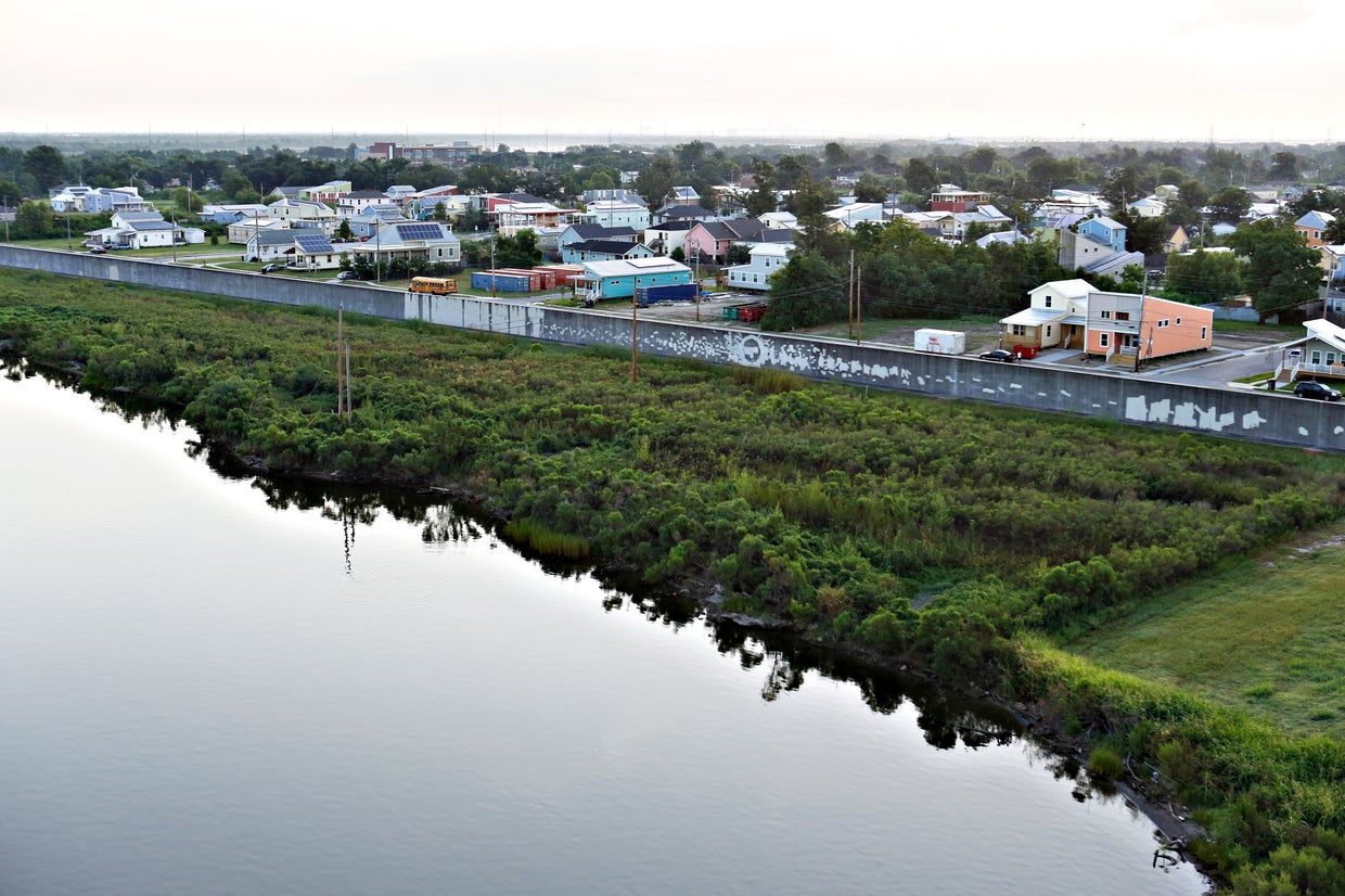 Ten years after Hurricane Katrina devastated New Orleans - signs of ...