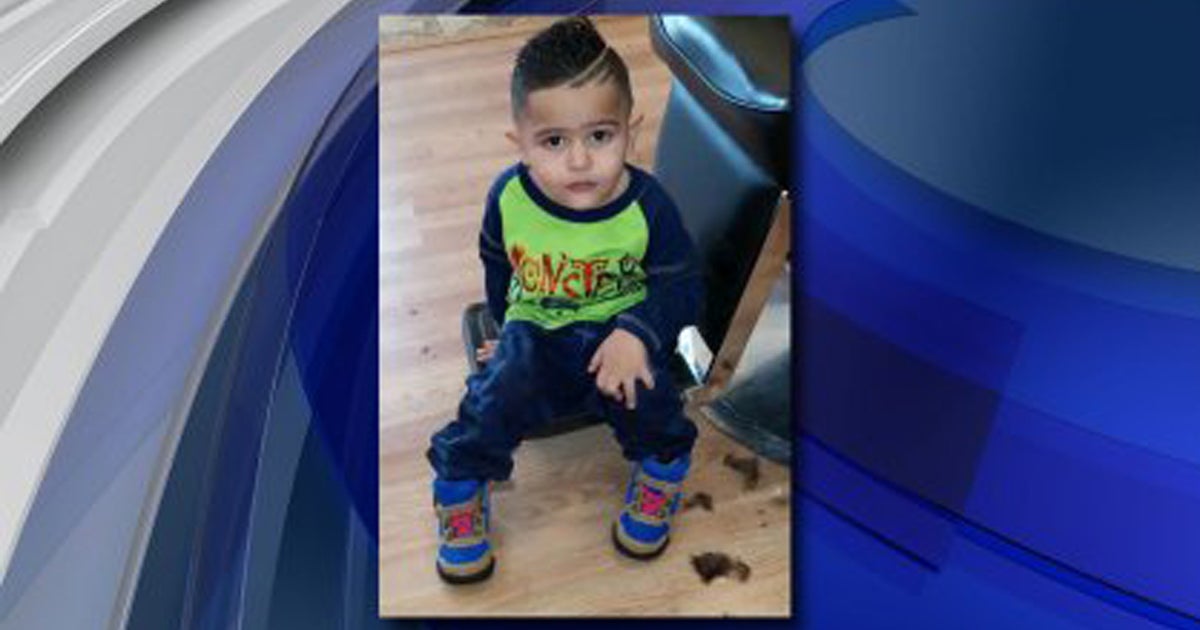 Courtroom outburst as toddler murder suspect faces judge - CBS News