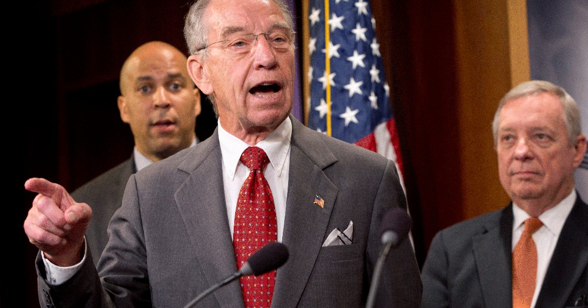 Bipartisan group of Senators unveils criminal justice overhaul - CBS News