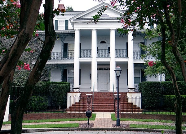 6 copycat houses that mimic famous homes