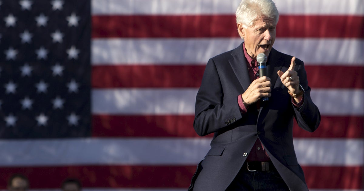 Bill Clinton makes his 2016 campaign debut in Iowa - CBS News
