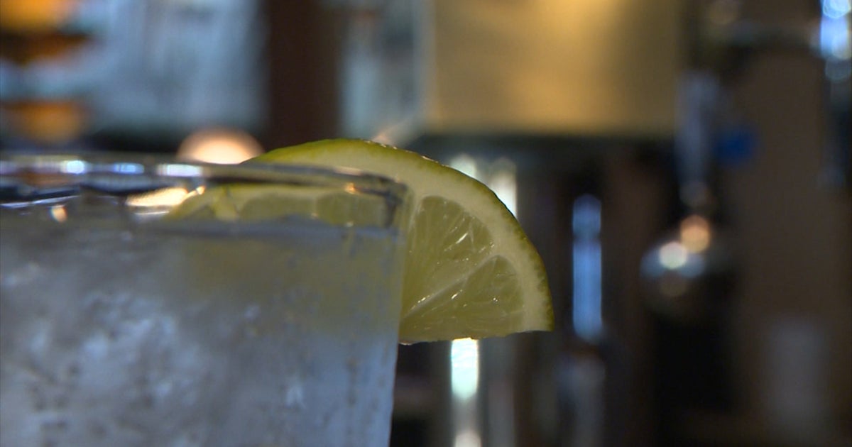 How healthy is carbonated water? - CBS News