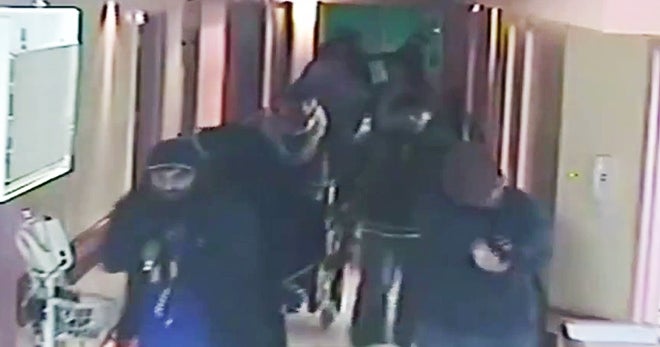 Undercover Israelis kill Palestinian in raid on hospital - CBS News
