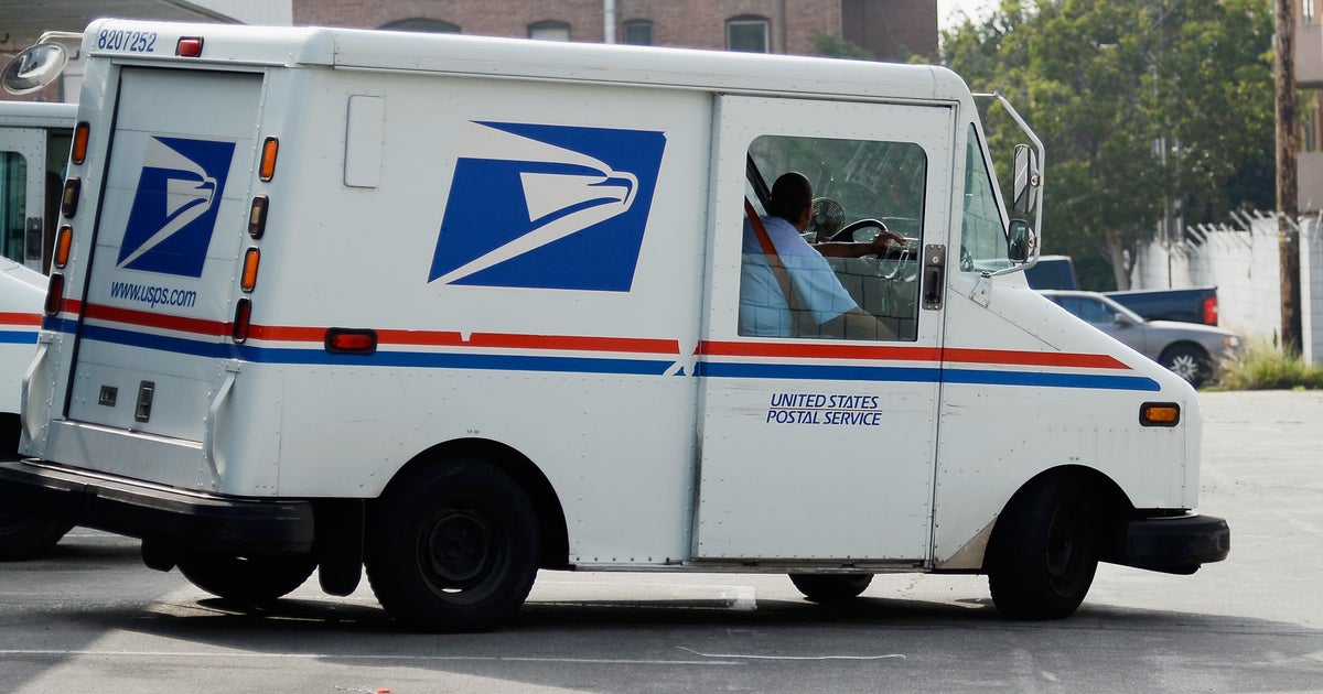 Trump task force proposes major Postal Service overhaul - CBS News