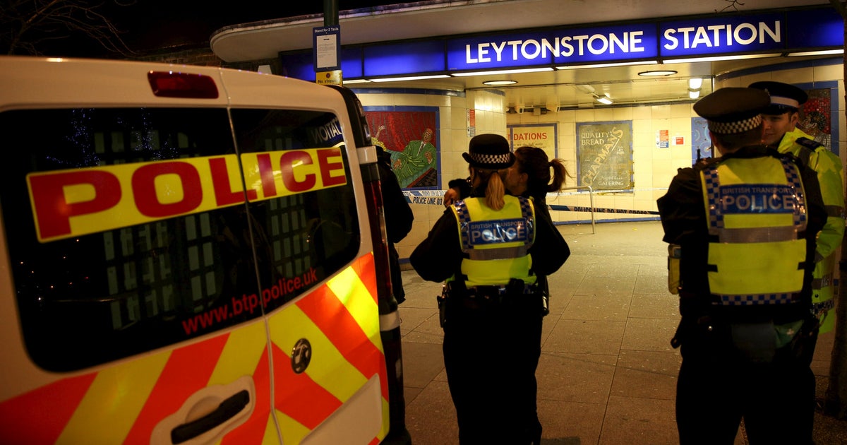 U.K. police treat London stabbing as "terrorist incident" - CBS News