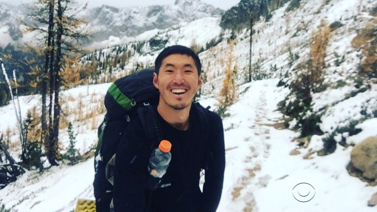 One man's long journey to help a stranger walk again - CBS News