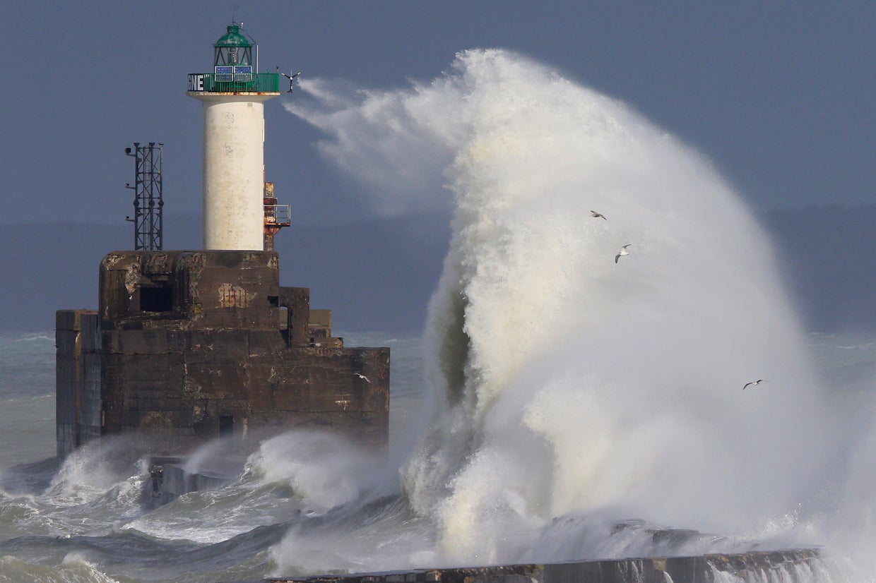 The biggest waves to batter our world's coastlines