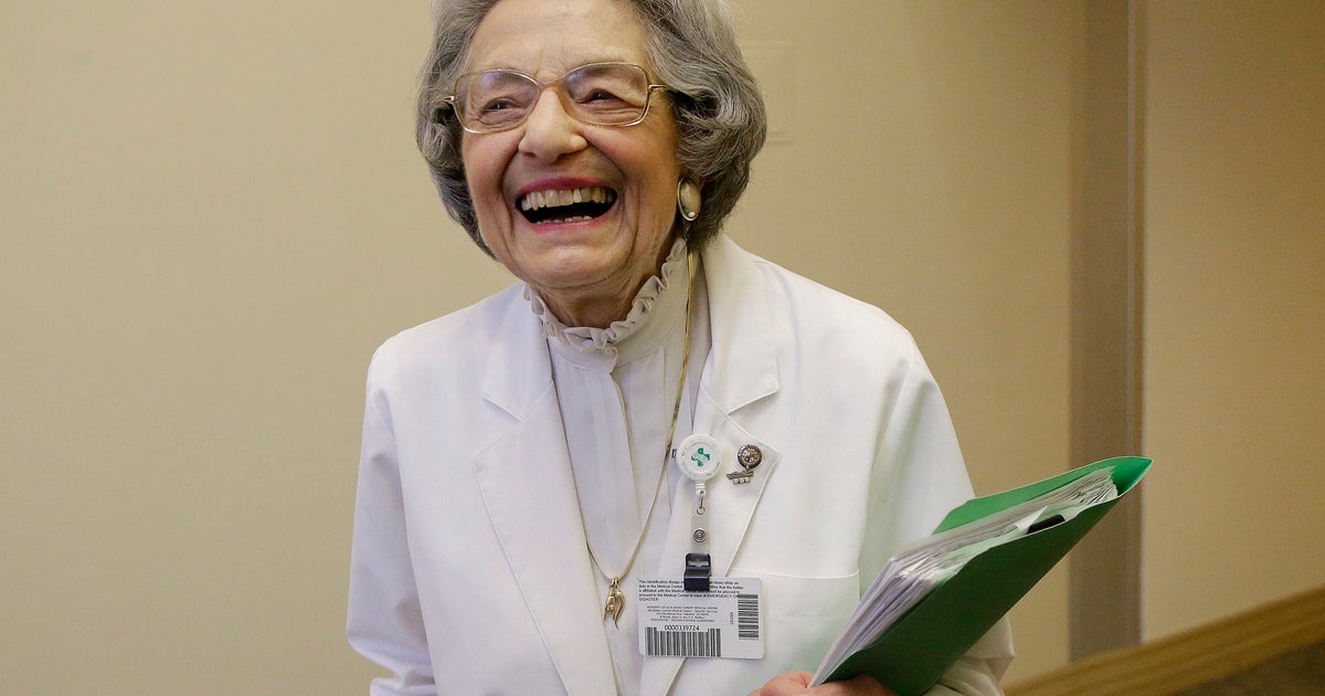 California woman celebrates 70 years working for same hospital - CBS News