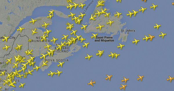 Video shows 24 hours of flight traffic in 1 minute - CBS News