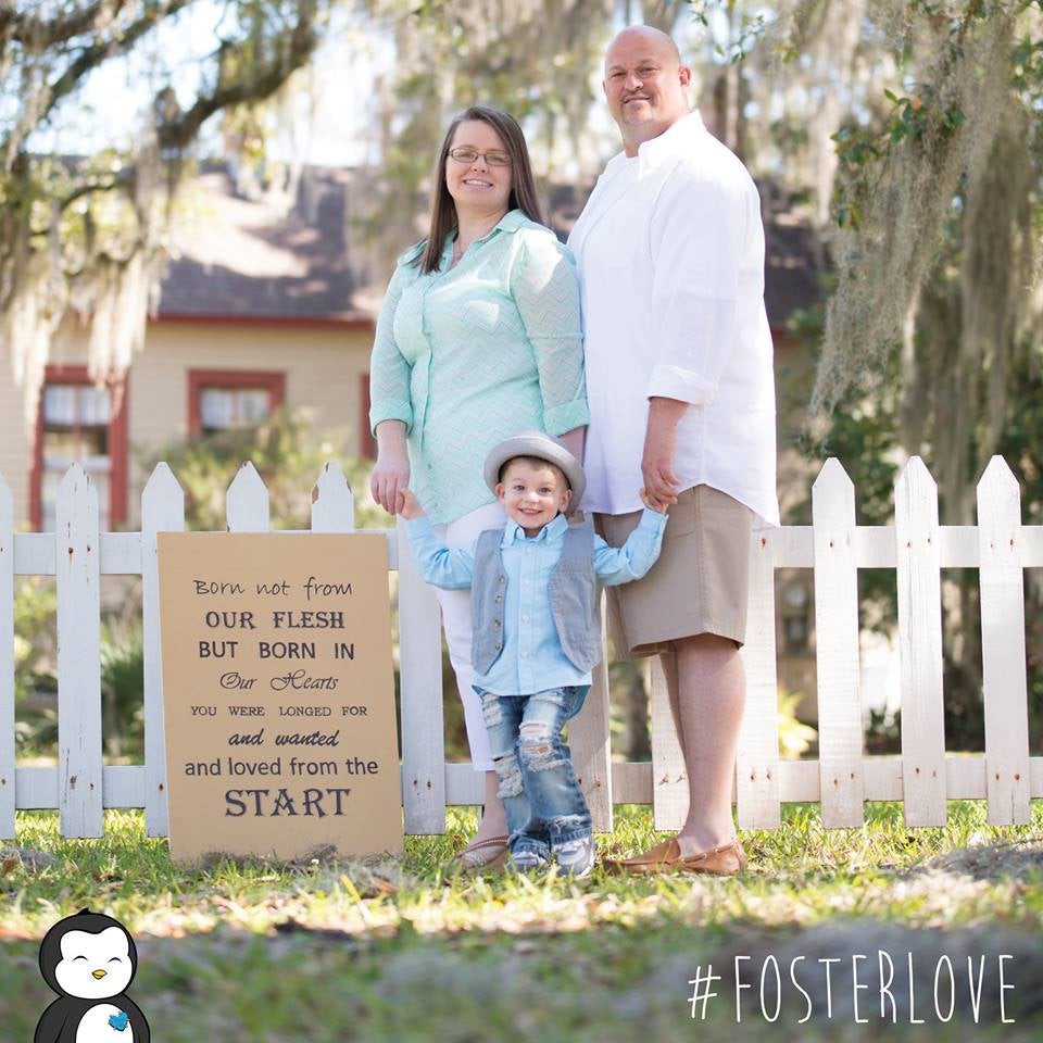 29 heartwarming photos of foster kids getting adopted