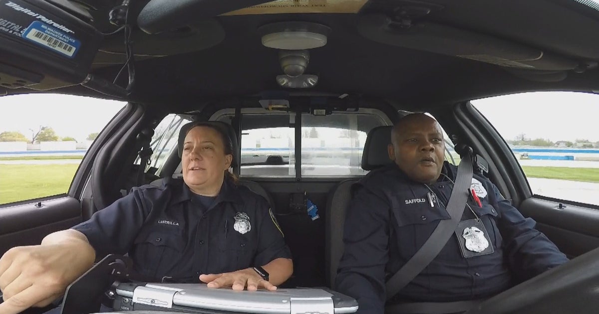 Cops' latest tool in high-speed chases: GPS projectiles - CBS News