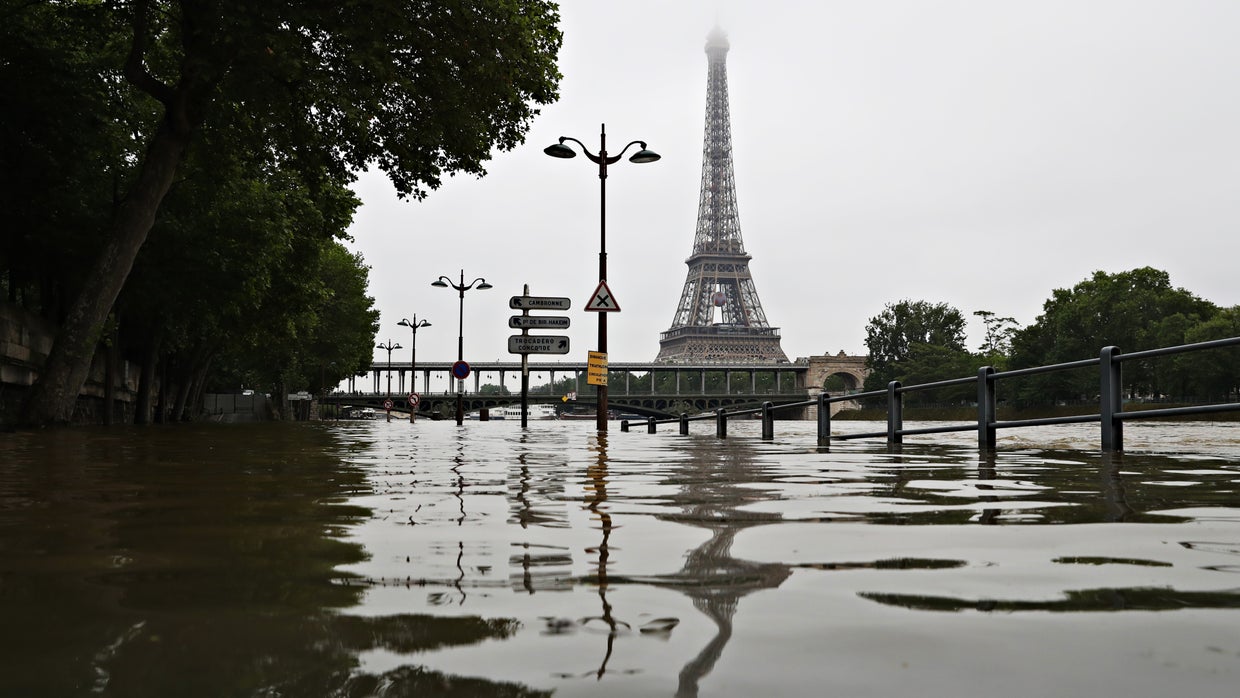 Louvre closed, masterpieces moved amid Paris, River Seine flooding ...