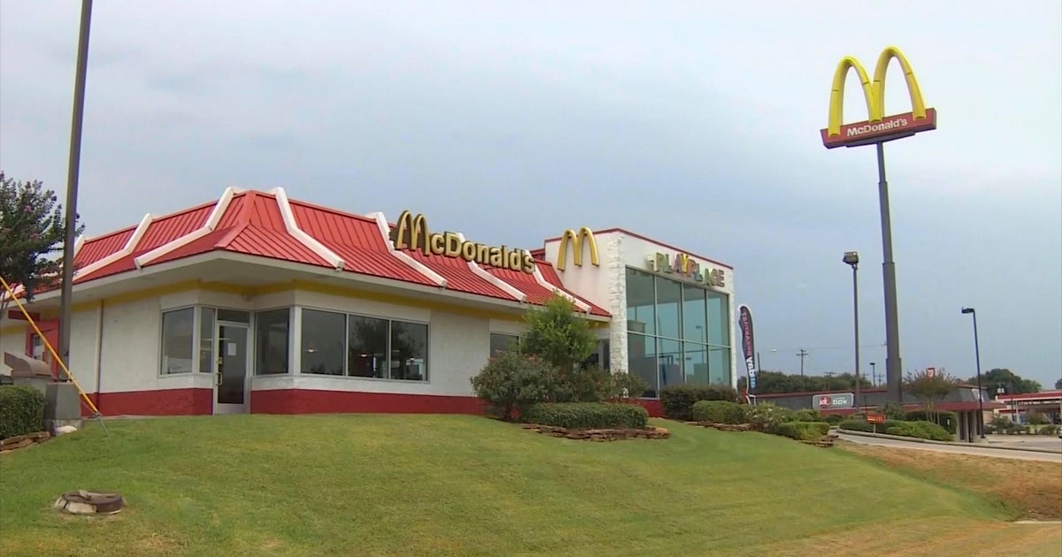 Mcdonalds Worker Fired For Refusing Service To Texas Police Officer