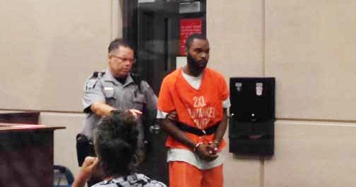 Sean Flowers, Milwaukee father, accused of wading into pond, drowning ...