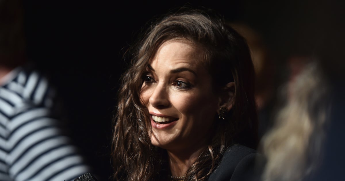 Winona Ryder opens up about 2001 shoplifting arrest - CBS News