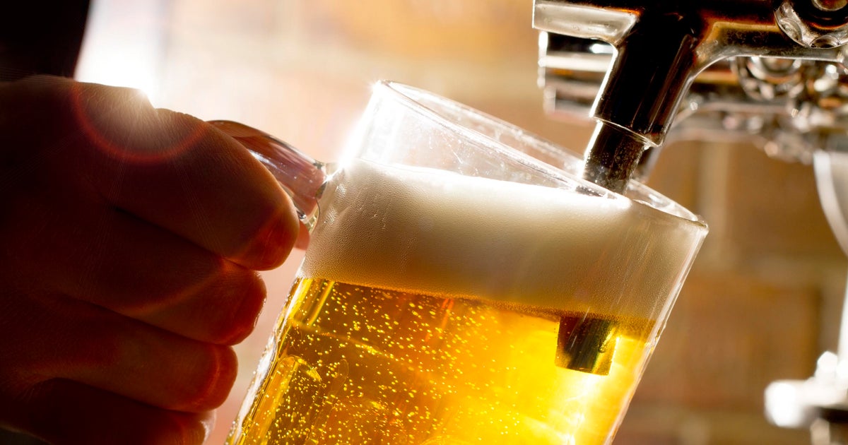 Drinking beer makes people happier, more sociable, maybe even sexier ...