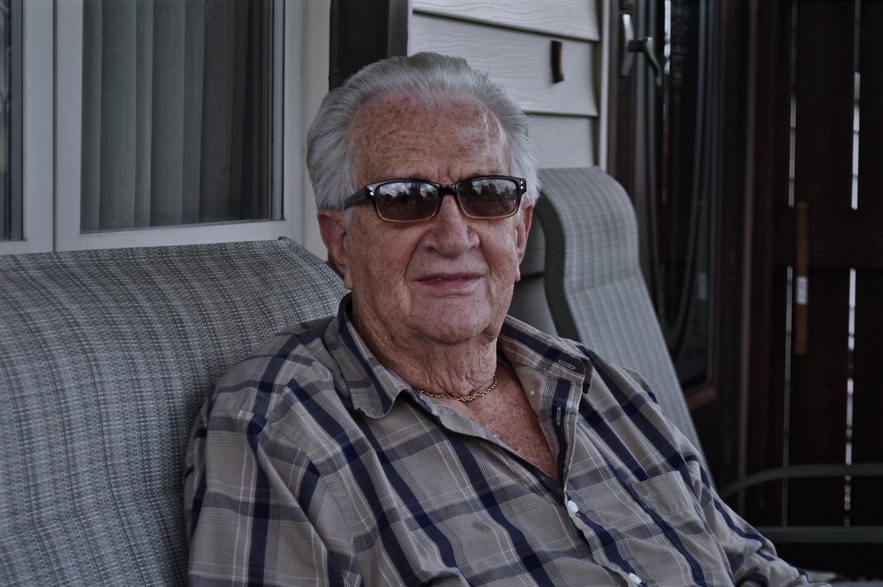 On a street in Ohio, defiant Democrats flock to Trump - CBS News