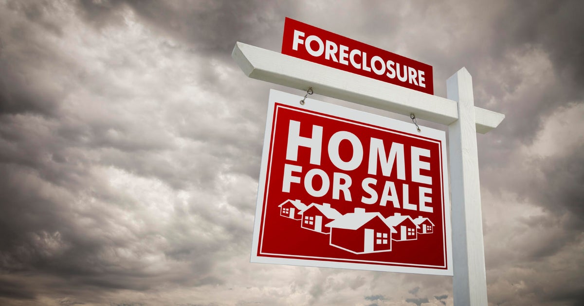 Feds propose banning foreclosures across U.S. until 2022 - CBS News