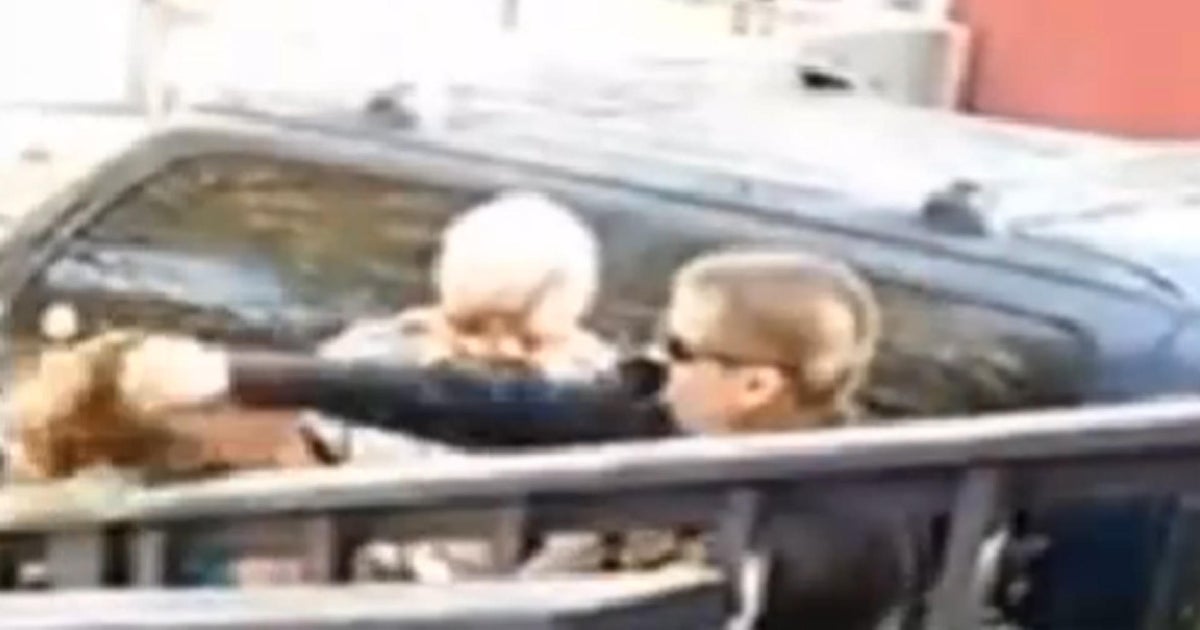 Jarring Video Shows Cop Punching Or Hitting Woman In Face Cbs News