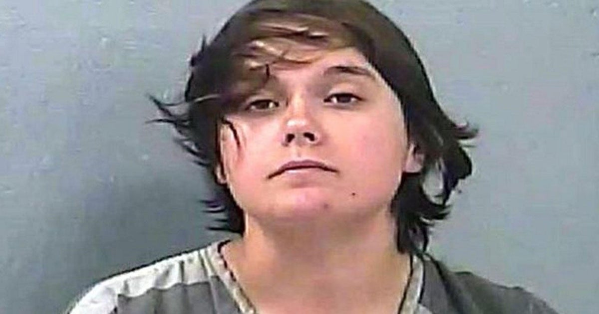 Missouri woman accused of stabbing boyfriend who drank her blood - CBS News