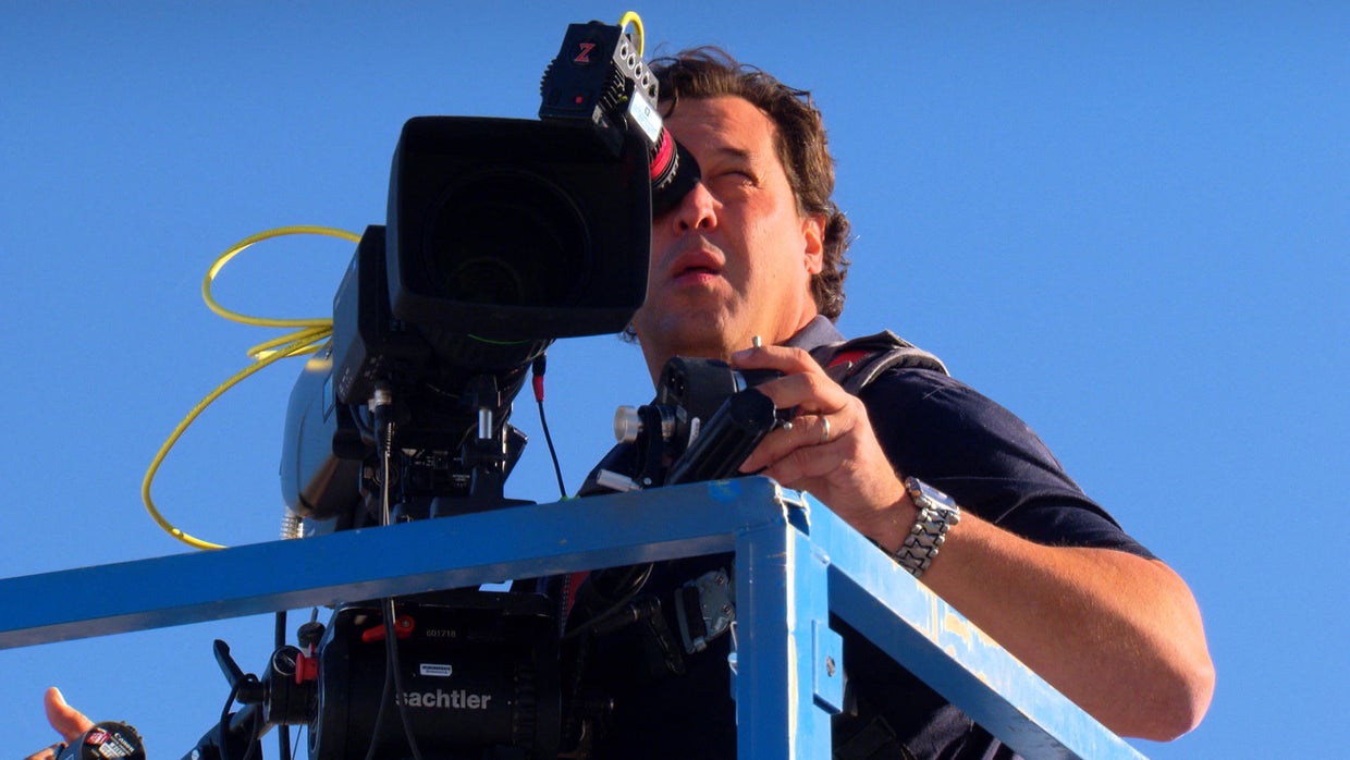 Capturing the swarm - CBS News