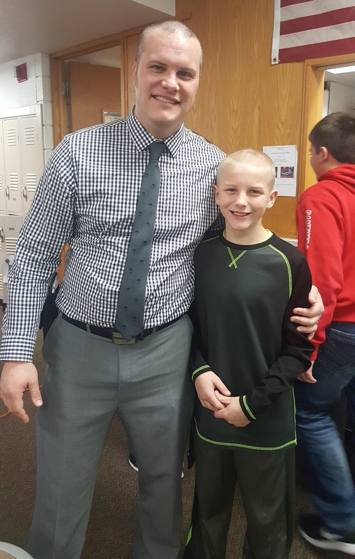 Middle school principal shaves head in solidarity with bullied student ...