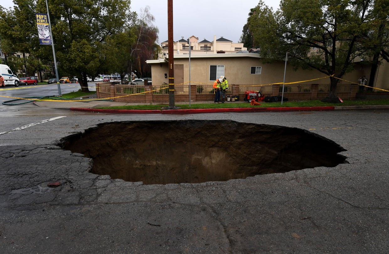 Giant sinkholes