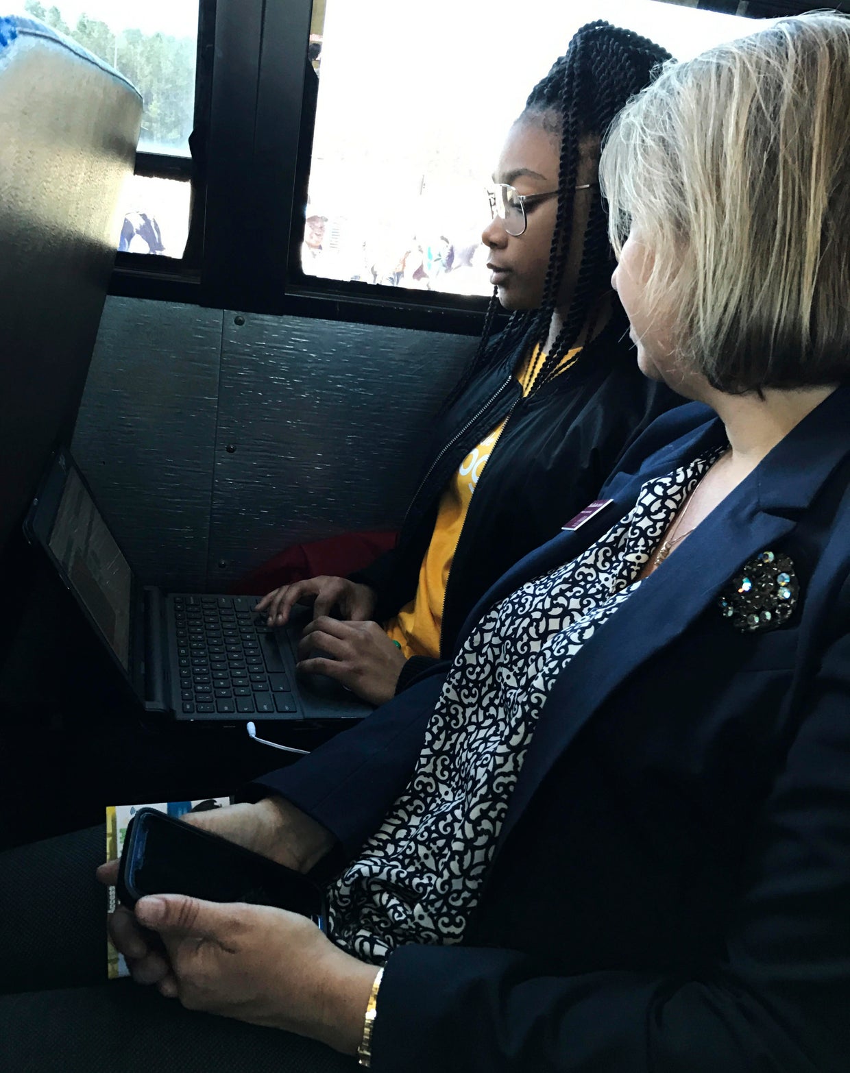 New WiFi-equipped Google school buses help students get online on the ...