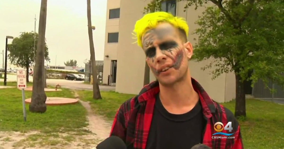 Tattooed man who resembles "Joker" arrested again in Florida - CBS News