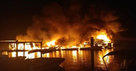 Famed Florida highway shut by huge marina fire - CBS News