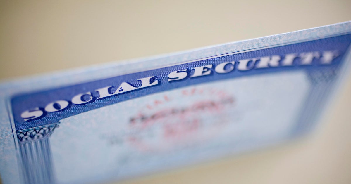 How setting up an online Social Security account fights ID theft - CBS News