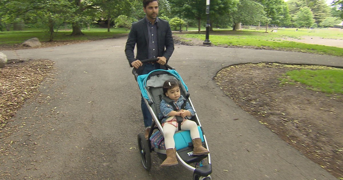 Daddy's home: Millennial fathers amp up parenting - CBS News