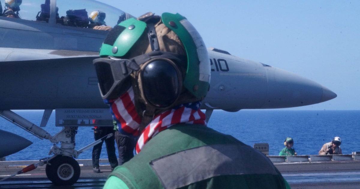 U.S. airstrikes target ISIS fighters in Somalia for first time - CBS News