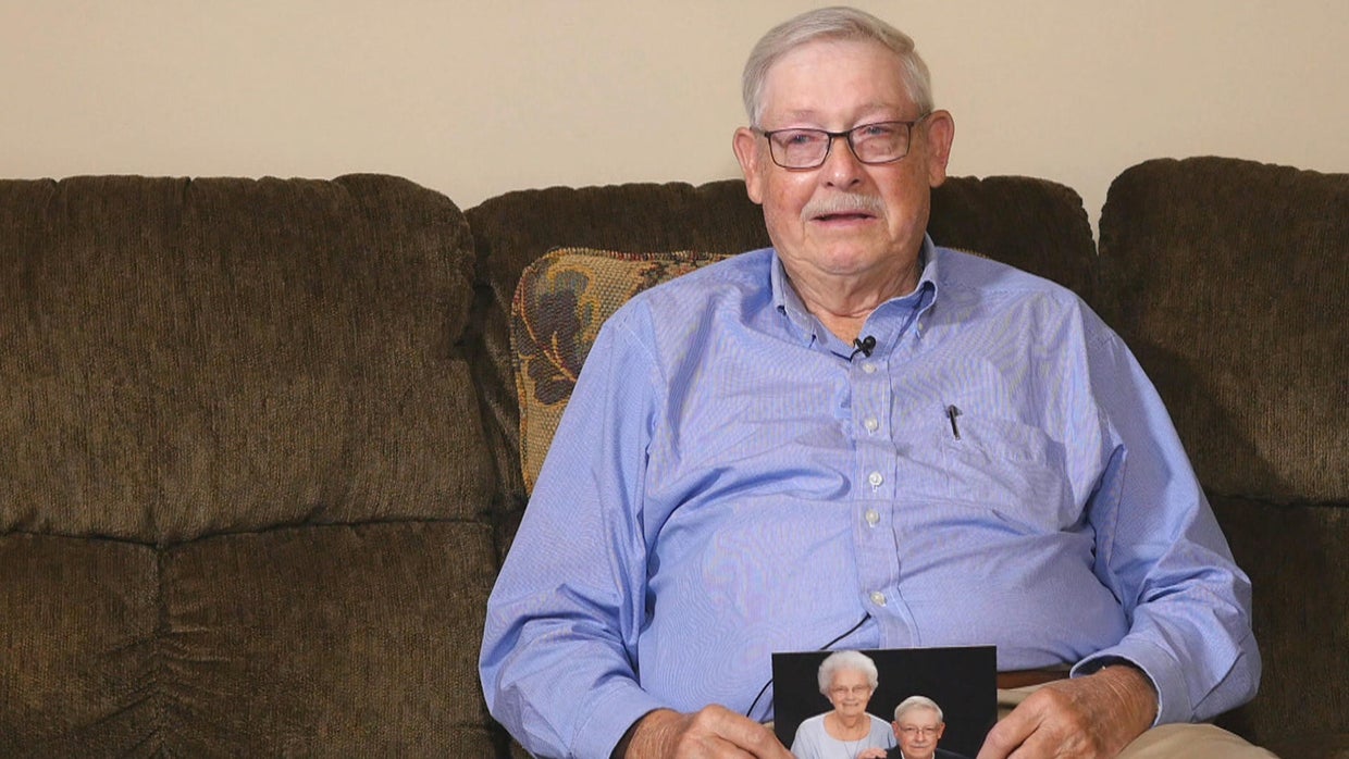 Do these 8 Indiana siblings hold the secret to wedded bliss? - CBS News