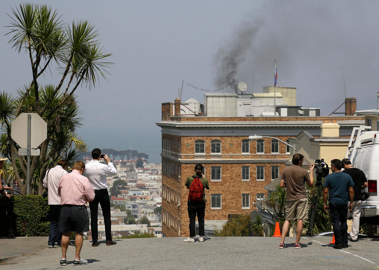 Black smoke pours from chimney at Russian consulate in San Francisco ...